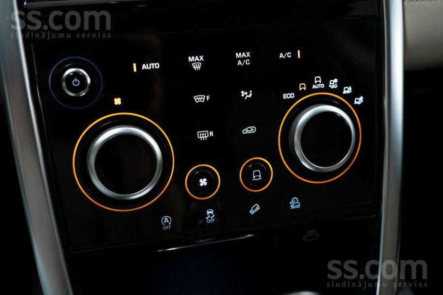 Черный Ленд Ровер Discovery Sport 2021 в Рига, объемом двигателя 2.00 л и пробегом 104 тыс. км за 19900 €, фото 18 на AUTOMOTO.COM.LV