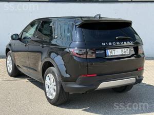 Black Land Rover Discovery Sport 2021 in Riga, with an engine capacity of 2.00 L and mileage of 0 thousand km for 30000 €, photo 4 on AUTOMOTO.COM.LV