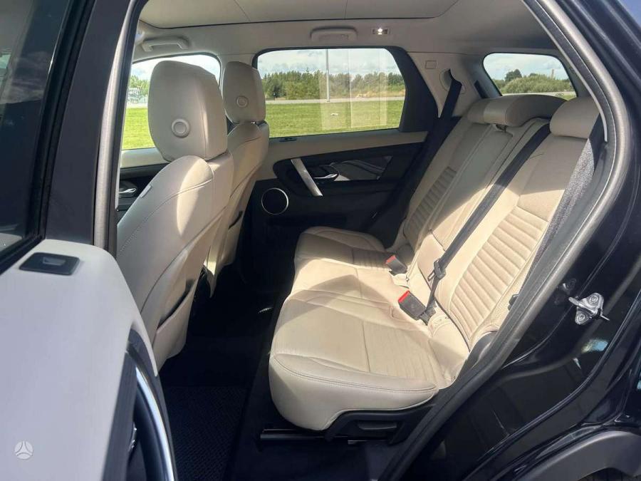 Melns Land Rover Discovery Sport 2021 Panevēža, ar dzinēja tilpumu 2.00 L un nobraukumu 125 tūkst. km par 15900 €, foto 10 vietnē AUTOMOTO.COM.LV