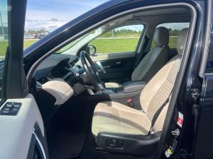 Melns Land Rover Discovery Sport 2021 Panevēža, ar dzinēja tilpumu 2.00 L un nobraukumu 125 tūkst. km par 15900 €, foto 11 vietnē AUTOMOTO.COM.LV