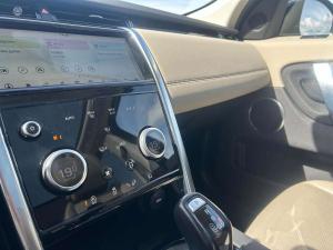 Melns Land Rover Discovery Sport 2021 Panevēža, ar dzinēja tilpumu 2.00 L un nobraukumu 125 tūkst. km par 15900 €, foto 17 vietnē AUTOMOTO.COM.LV