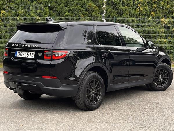 Black Land Rover Discovery Sport 2021 in Jelgava, with an engine capacity of 2.00 L and mileage of 188 thousand km for 14990 €, photo 5 on AUTOMOTO.COM.LV