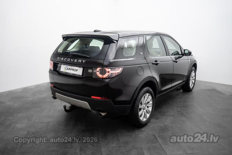 Melns Land Rover Discovery Sport 2016 Tallina, ar dzinēja tilpumu 2.00 L un nobraukumu 170 tūkst. km par 13999 €, foto 4 vietnē AUTOMOTO.COM.LV