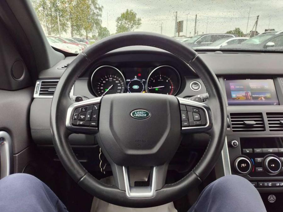 Черный Ленд Ровер Discovery Sport 2018 в Таураге, объемом двигателя 2.00 л и пробегом 149 тыс. км за 9700 €, фото 9 на AUTOMOTO.COM.LV