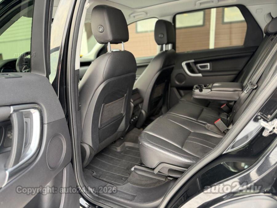 Melns Land Rover Discovery Sport 2017 Veru, ar dzinēja tilpumu 2.00 L un nobraukumu 202 tūkst. km par 11490 €, foto 10 vietnē AUTOMOTO.COM.LV