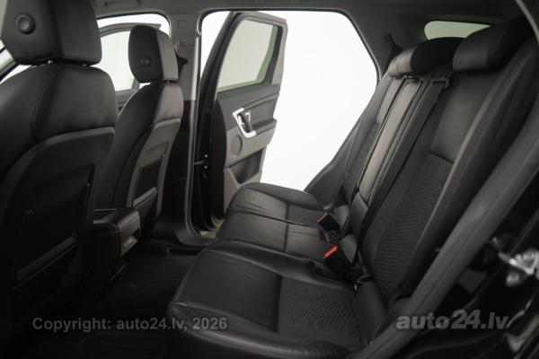 Melns Land Rover Discovery Sport 2017 Tallina, ar dzinēja tilpumu 2.00 L un nobraukumu 228 tūkst. km par 10999 €, foto 10 vietnē AUTOMOTO.COM.LV