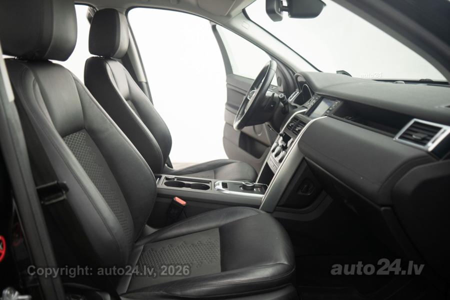 Melns Land Rover Discovery Sport 2017 Tallina, ar dzinēja tilpumu 2.00 L un nobraukumu 228 tūkst. km par 10999 €, foto 13 vietnē AUTOMOTO.COM.LV