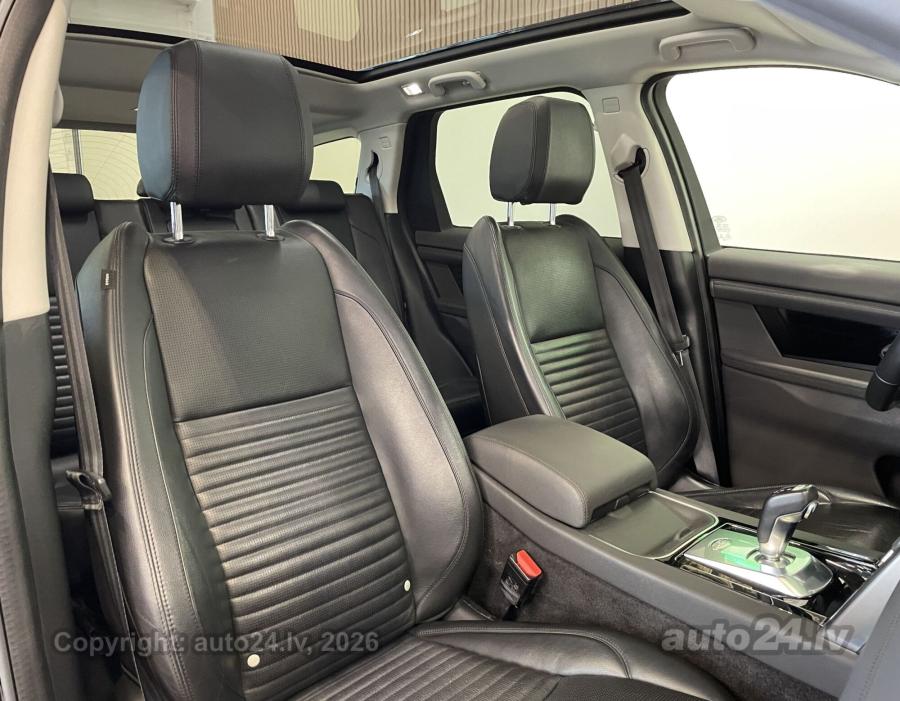 Melns Land Rover Discovery Sport 2020 Tallina, ar dzinēja tilpumu 2.00 L un nobraukumu 180 tūkst. km par 19990 €, foto 13 vietnē AUTOMOTO.COM.LV