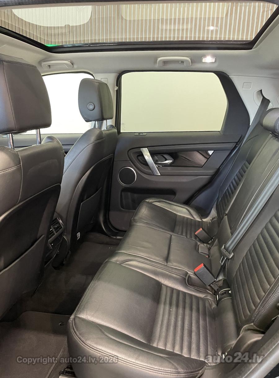 Melns Land Rover Discovery Sport 2020 Tallina, ar dzinēja tilpumu 2.00 L un nobraukumu 180 tūkst. km par 19990 €, foto 16 vietnē AUTOMOTO.COM.LV
