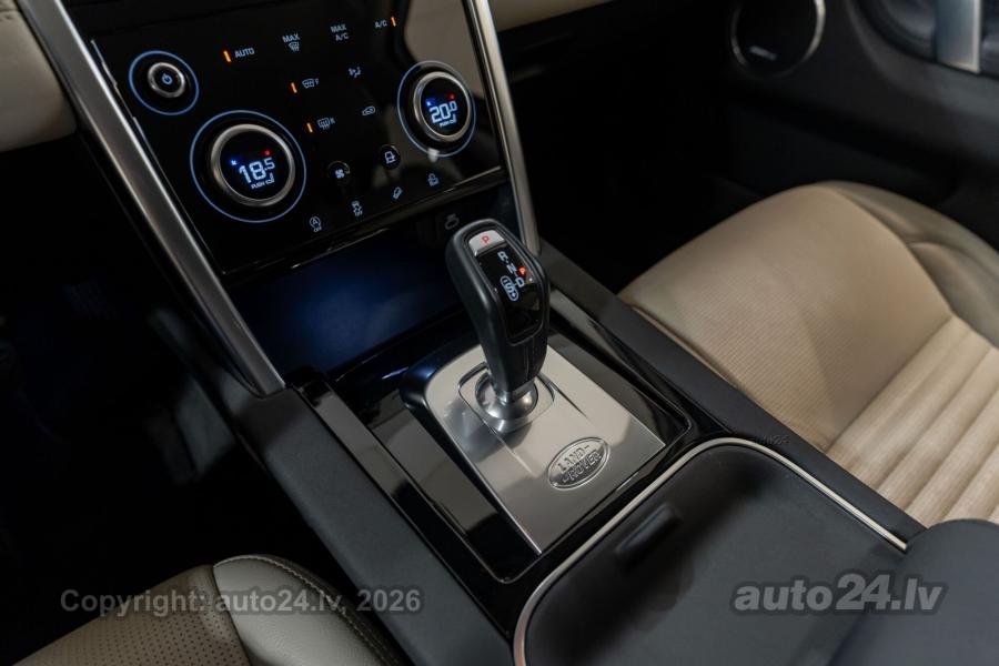 Melns Land Rover Discovery Sport 2021 Tallina, ar dzinēja tilpumu 2.00 L un nobraukumu 116 tūkst. km par 27990 €, foto 10 vietnē AUTOMOTO.COM.LV