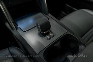 Black Land Rover Discovery Sport 2026 in Tallinn, with an engine capacity of 2.00 L and mileage of 0 thousand km for 64400 €, photo 16 on AUTOMOTO.COM.LV