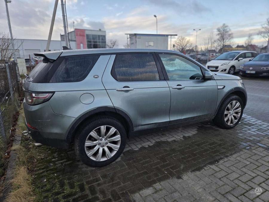Zils Land Rover Discovery Sport 2015 Tauragė, ar dzinēja tilpumu 2.00 L un nobraukumu 230 tūkst. km par 4850 €, foto 3 vietnē AUTOMOTO.COM.LV