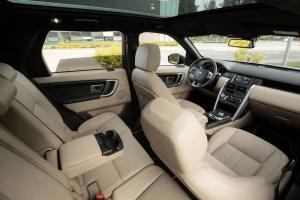 Blue Land Rover Discovery Sport 2016 in Jelgava, with an engine capacity of 2.00 L and mileage of 187 thousand km for 11990 €, photo 21 on AUTOMOTO.COM.LV
