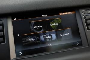 Blue Land Rover Discovery Sport 2016 in Jelgava, with an engine capacity of 2.00 L and mileage of 187 thousand km for 11990 €, photo 28 on AUTOMOTO.COM.LV