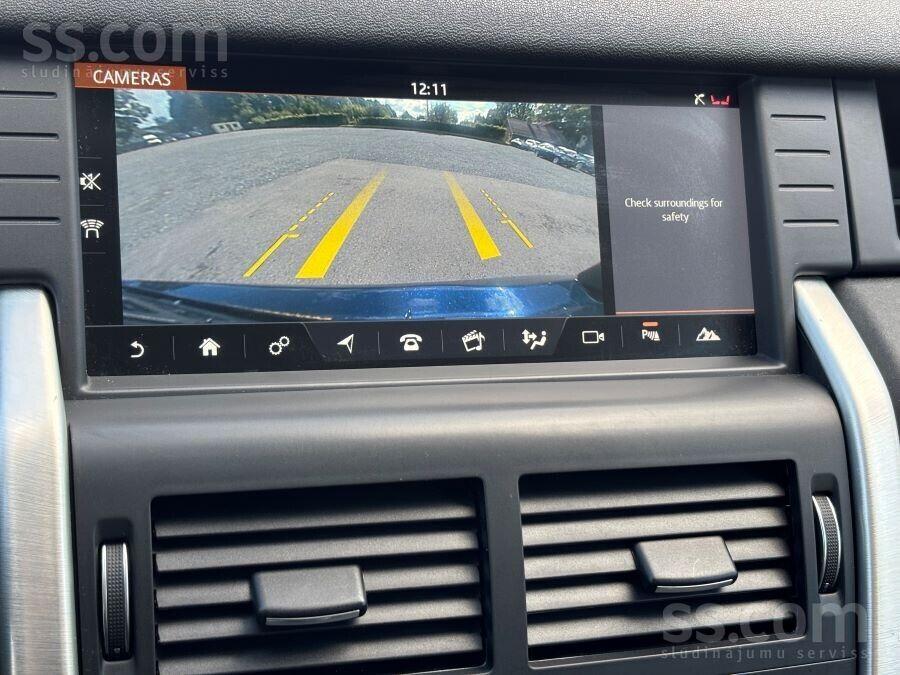 Blue Land Rover Discovery Sport 2016 in Riga, with an engine capacity of 2.00 L and mileage of 156 thousand km for 10450 €, photo 17 on AUTOMOTO.COM.LV