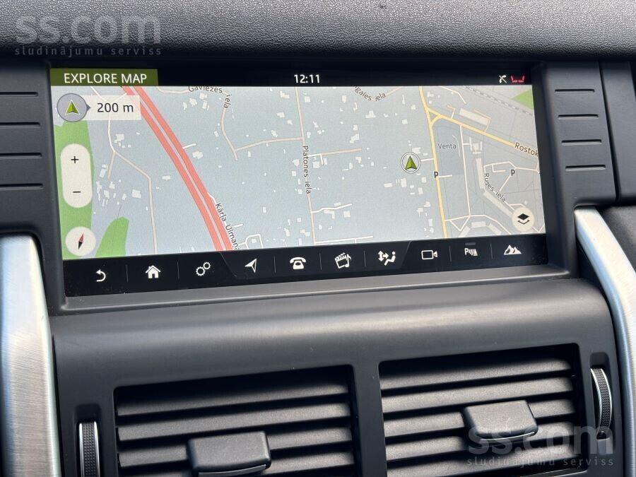Blue Land Rover Discovery Sport 2016 in Riga, with an engine capacity of 2.00 L and mileage of 156 thousand km for 10450 €, photo 18 on AUTOMOTO.COM.LV