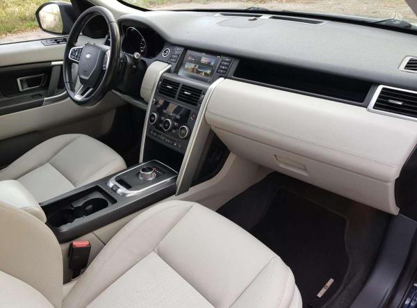 Blue Land Rover Discovery Sport 2016 in Siauliai, with an engine capacity of 2.00 L and mileage of 235 thousand km for 6900 €, photo 7 on AUTOMOTO.COM.LV