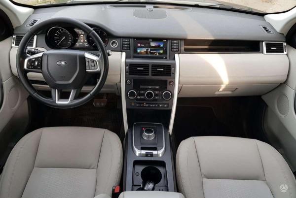 Blue Land Rover Discovery Sport 2016 in Siauliai, with an engine capacity of 2.00 L and mileage of 235 thousand km for 6900 €, photo 8 on AUTOMOTO.COM.LV