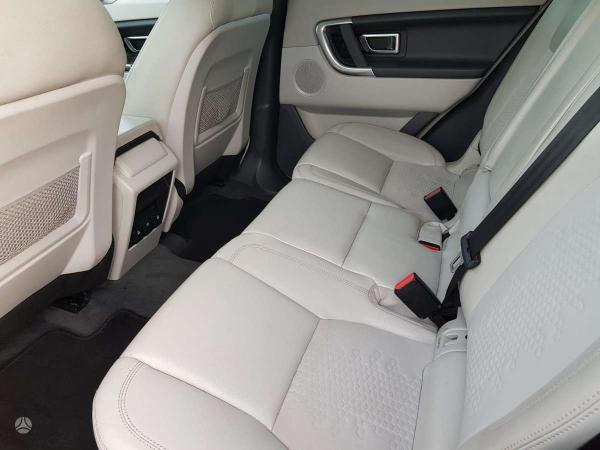 Blue Land Rover Discovery Sport 2016 in Siauliai, with an engine capacity of 2.00 L and mileage of 235 thousand km for 6900 €, photo 9 on AUTOMOTO.COM.LV