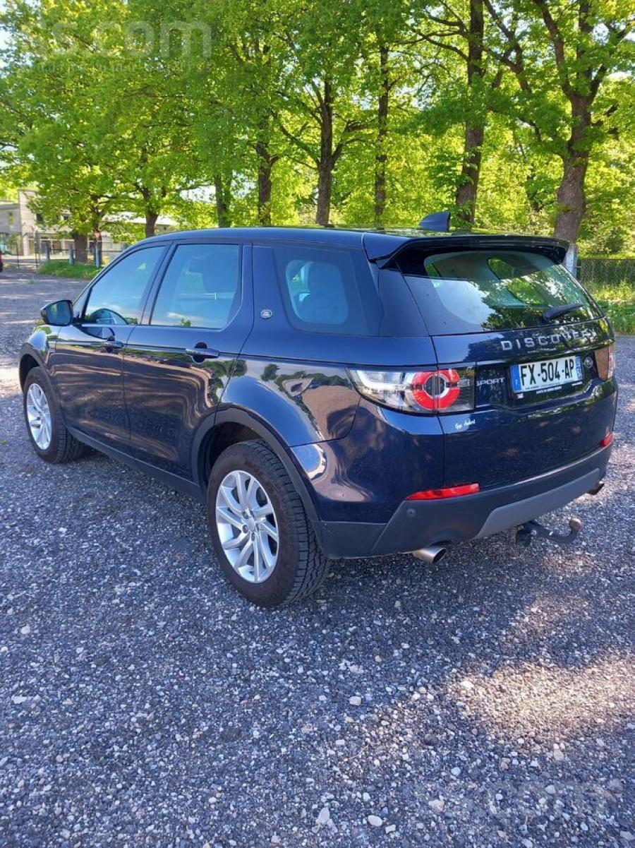 Blue Land Rover Discovery Sport 2017 in Cesis, with an engine capacity of 2.00 L and mileage of 207 thousand km for 9950 €, photo 5 on AUTOMOTO.COM.LV