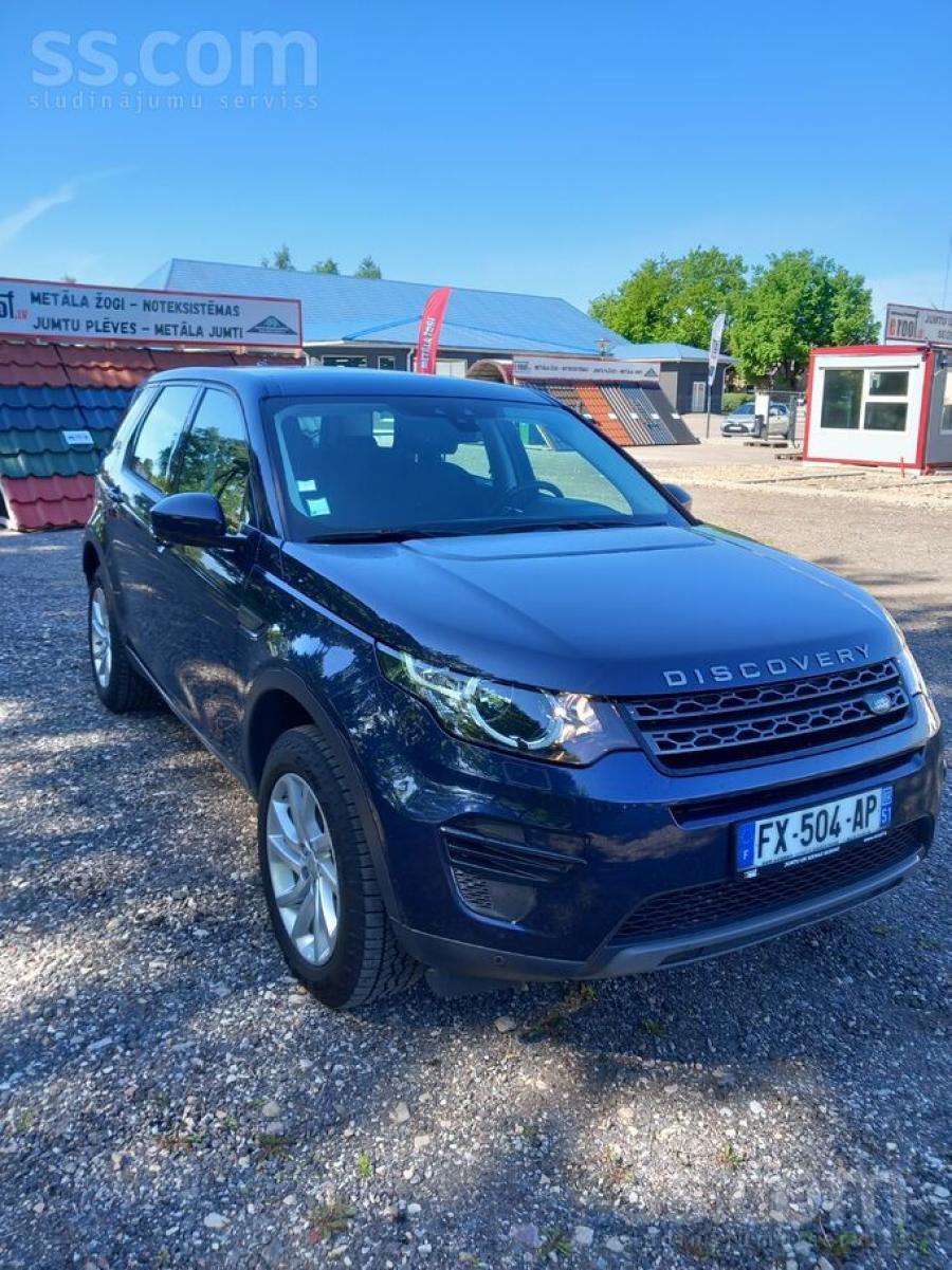 Blue Land Rover Discovery Sport 2017 in Cesis, with an engine capacity of 2.00 L and mileage of 207 thousand km for 9950 €, photo 8 on AUTOMOTO.COM.LV
