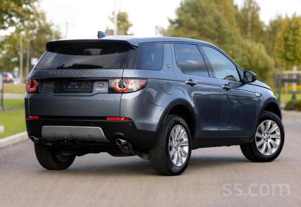 Land Rover Discovery Sport 2018 in Jelgava on AUTOMOTO.COM.LV Blue Land Rover Discovery Sport 2018 in Jelgava, with an engine capacity of 2.00 L and mileage of 0 thousand km for 11500 €, photo 5 on AUTOMOTO.COM.LV