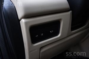 Blue Land Rover Discovery Sport 2018 in Jelgava, with an engine capacity of 2.00 L and mileage of 0 thousand km for 11500 €, photo 19 on AUTOMOTO.COM.LV