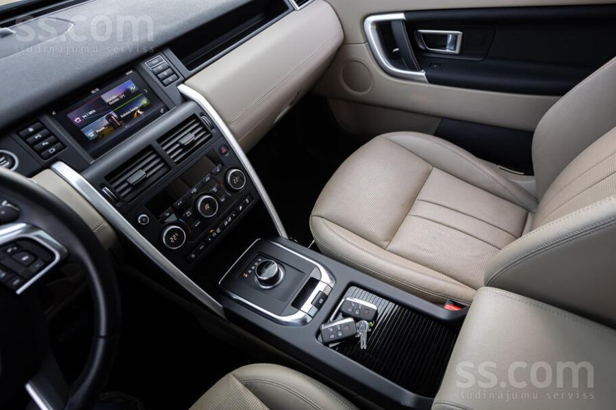 Blue Land Rover Discovery Sport 2018 in Jelgava, with an engine capacity of 2.00 L and mileage of 0 thousand km for 11500 €, photo 20 on AUTOMOTO.COM.LV