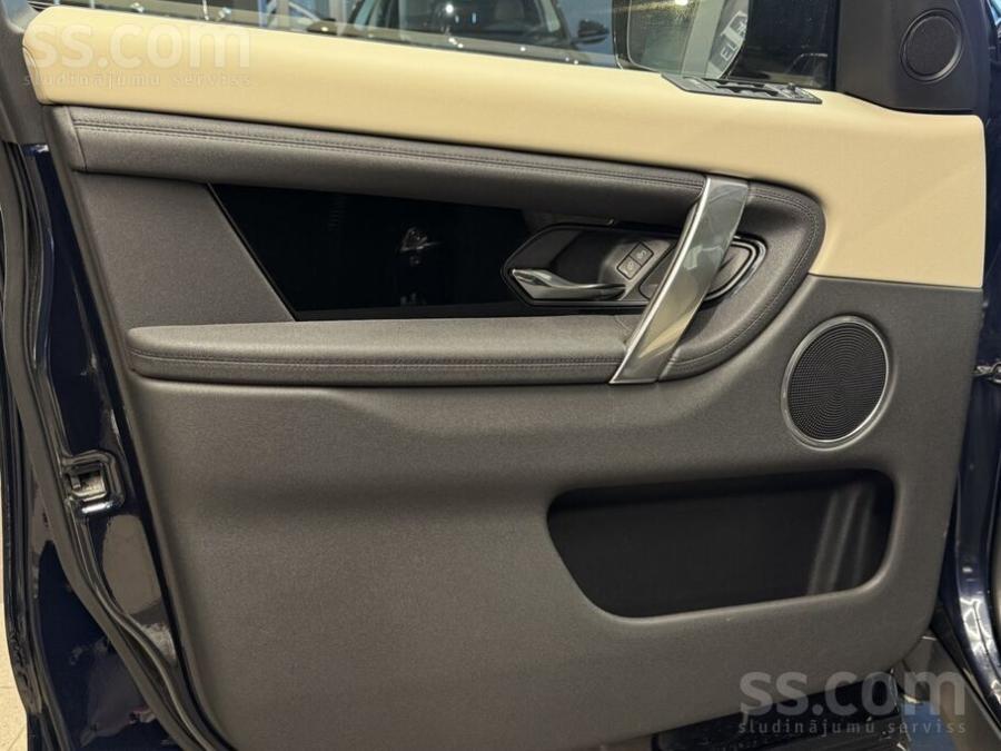 Zils Land Rover Discovery Sport 2020 Rīga, ar dzinēja tilpumu 2.00 L un nobraukumu 138 tūkst. km par 17990 €, foto 10 vietnē AUTOMOTO.COM.LV