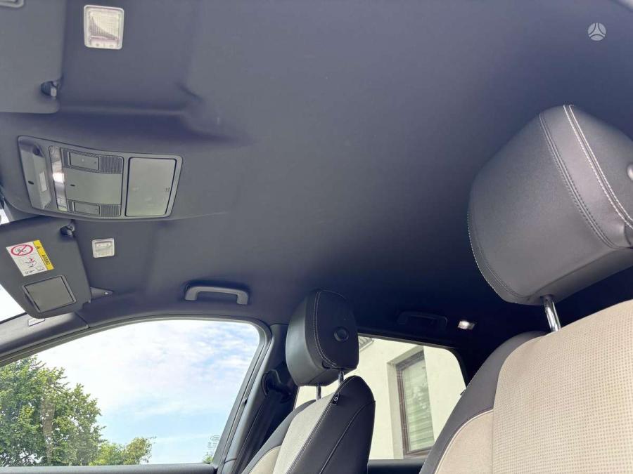 Blue Land Rover Discovery Sport 2020 in Gargzdai, with an engine capacity of 2.00 L and mileage of 120 thousand km for 13999 €, photo 25 on AUTOMOTO.COM.LV
