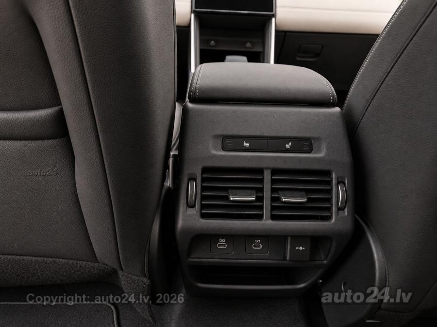 Blue Land Rover Discovery Sport 2024 in Tallinn, with an engine capacity of 2.00 L and mileage of 27 thousand km for 45900 €, photo 16 on AUTOMOTO.COM.LV