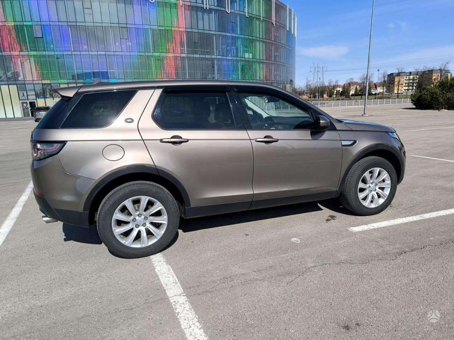 Brūns Land Rover Discovery Sport 2015 Šauļi, ar dzinēja tilpumu 2.00 L un nobraukumu 191 tūkst. km par 9600 €, foto 6 vietnē AUTOMOTO.COM.LV