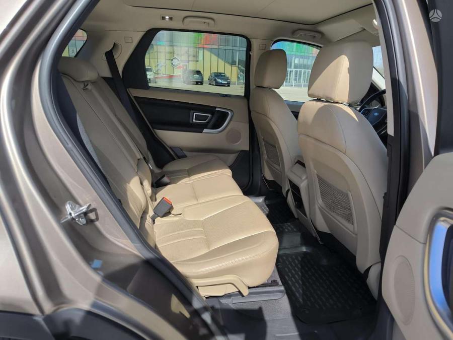 Brūns Land Rover Discovery Sport 2015 Šauļi, ar dzinēja tilpumu 2.00 L un nobraukumu 191 tūkst. km par 9600 €, foto 21 vietnē AUTOMOTO.COM.LV