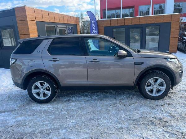 Brūns Land Rover Discovery Sport 2016 Kauņa, ar dzinēja tilpumu 2.00 L un nobraukumu 136 tūkst. km par 10450 €, foto 8 vietnē AUTOMOTO.COM.LV
