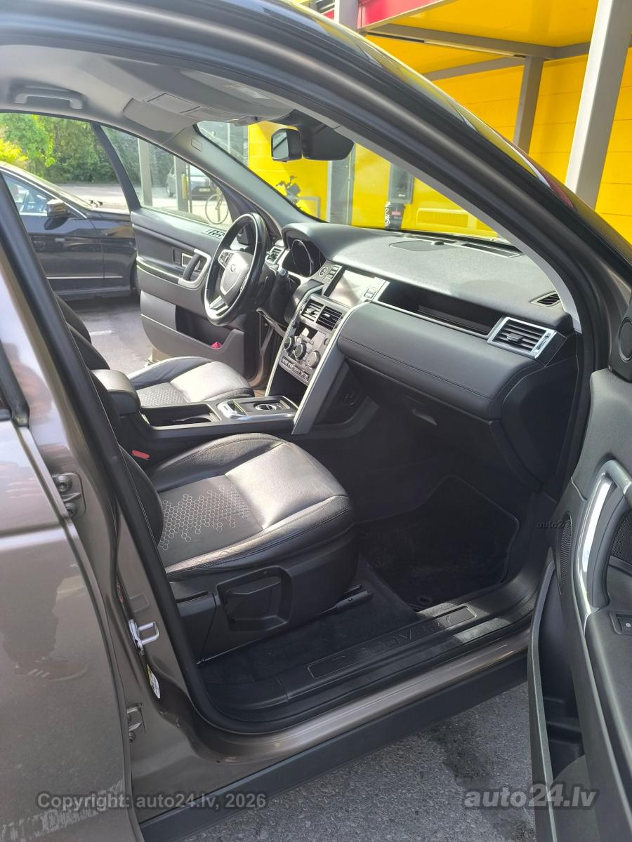 Brūns Land Rover Discovery Sport 2016 Tallina, ar dzinēja tilpumu 2.00 L un nobraukumu 203 tūkst. km par 11900 €, foto 8 vietnē AUTOMOTO.COM.LV
