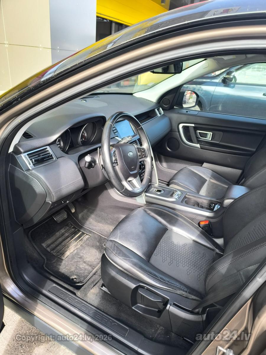 Brūns Land Rover Discovery Sport 2016 Tallina, ar dzinēja tilpumu 2.00 L un nobraukumu 203 tūkst. km par 11900 €, foto 13 vietnē AUTOMOTO.COM.LV