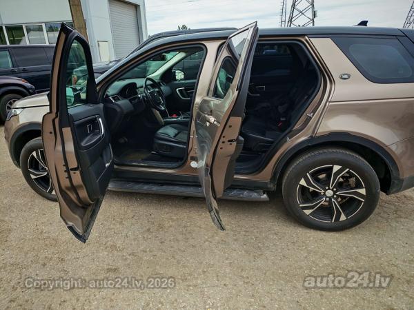 Brown Land Rover Discovery Sport 2016 in Tallinn, with an engine capacity of 2.00 L and mileage of 148 thousand km for 13800 €, photo 8 on AUTOMOTO.COM.LV