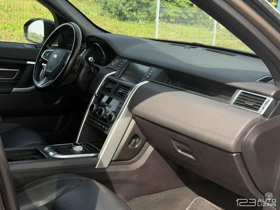 Brown Land Rover Discovery Sport 2016 in Taurage, with an engine capacity of 2.00 L and mileage of 163 thousand km for 8900 €, photo 10 on AUTOMOTO.COM.LV