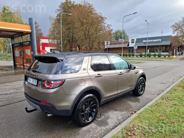 Brown Land Rover Discovery Sport 2016 in Riga, with an engine capacity of 2.00 L and mileage of 217 thousand km for 7800 €, photo 6 on AUTOMOTO.COM.LV