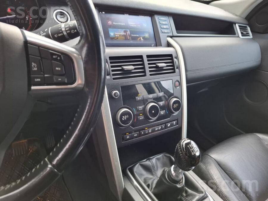Brown Land Rover Discovery Sport 2016 in Riga, with an engine capacity of 2.00 L and mileage of 217 thousand km for 7800 €, photo 9 on AUTOMOTO.COM.LV