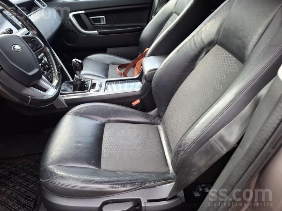 Brown Land Rover Discovery Sport 2016 in Riga, with an engine capacity of 2.00 L and mileage of 217 thousand km for 7800 €, photo 11 on AUTOMOTO.COM.LV