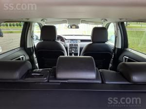 Brown Land Rover Discovery Sport 2016 in Riga, with an engine capacity of 2.00 L and mileage of 217 thousand km for 7800 €, photo 12 on AUTOMOTO.COM.LV