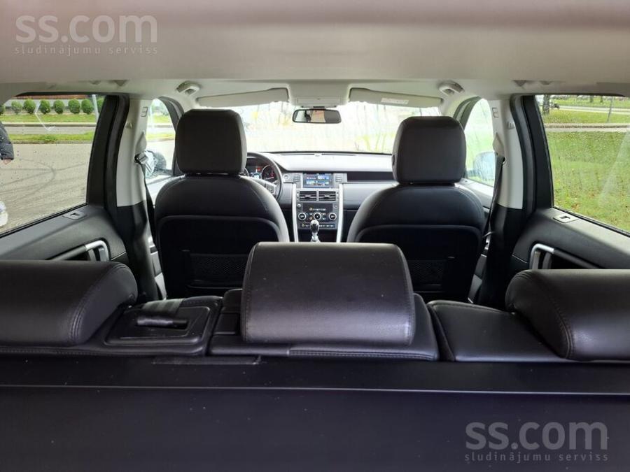Brown Land Rover Discovery Sport 2016 in Riga, with an engine capacity of 2.00 L and mileage of 217 thousand km for 7800 €, photo 12 on AUTOMOTO.COM.LV