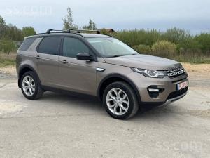 Brown Land Rover Discovery Sport 2017 in Riga, with an engine capacity of 2.00 L and mileage of 0 thousand km for 11890 €, photo 8 on AUTOMOTO.COM.LV