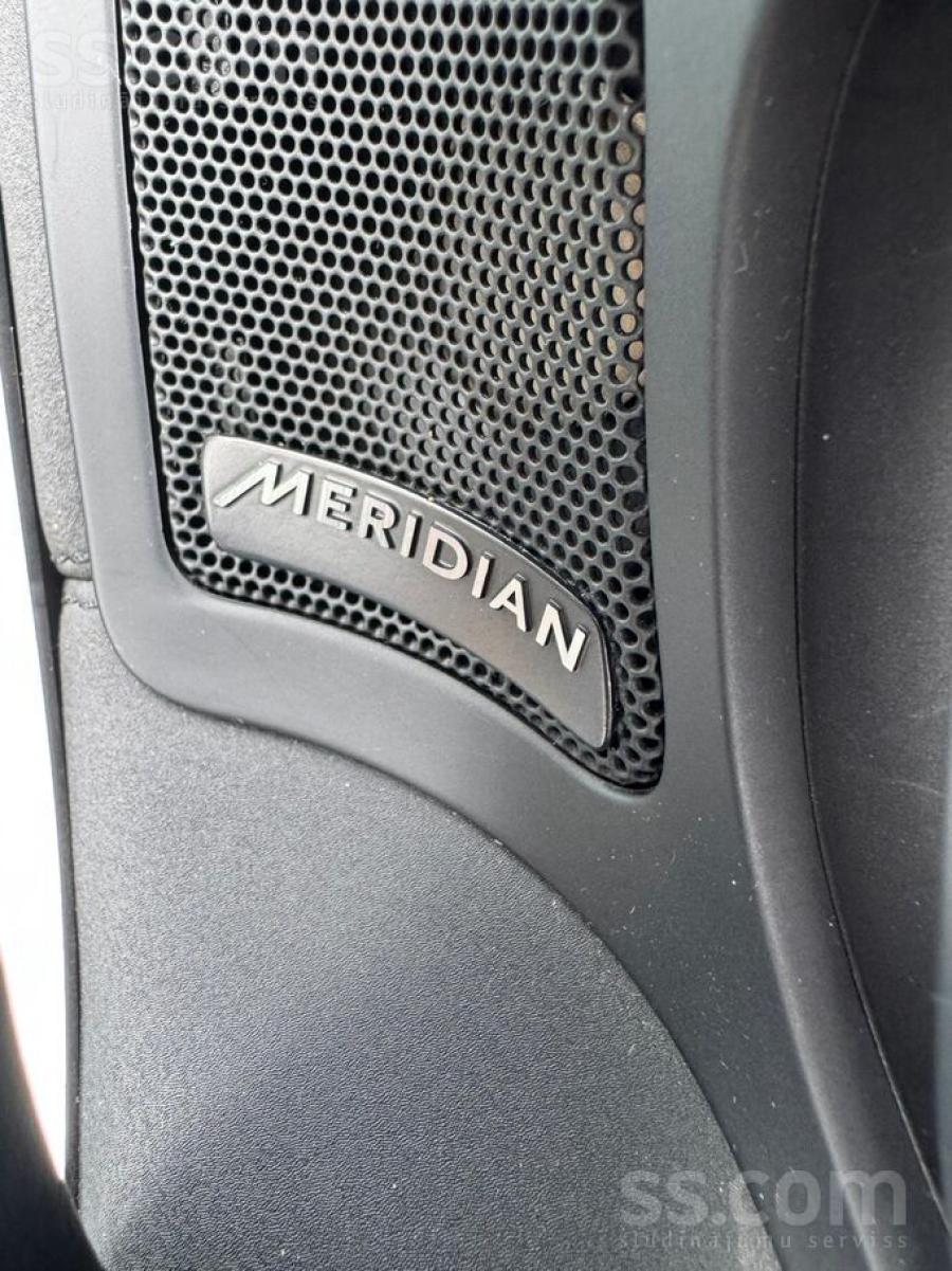 Brown Land Rover Discovery Sport 2017 in Riga, with an engine capacity of 2.00 L and mileage of 0 thousand km for 11890 €, photo 18 on AUTOMOTO.COM.LV