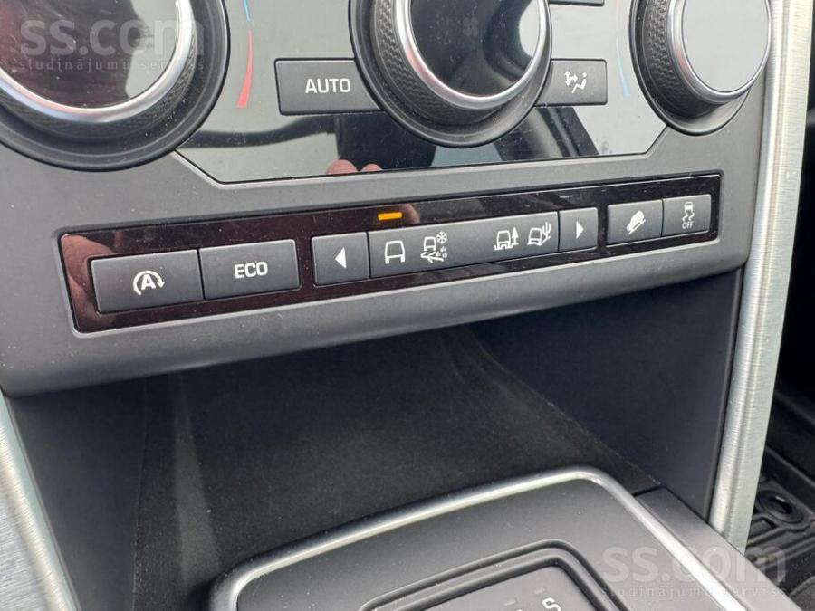 Brown Land Rover Discovery Sport 2017 in Riga, with an engine capacity of 2.00 L and mileage of 0 thousand km for 11890 €, photo 24 on AUTOMOTO.COM.LV