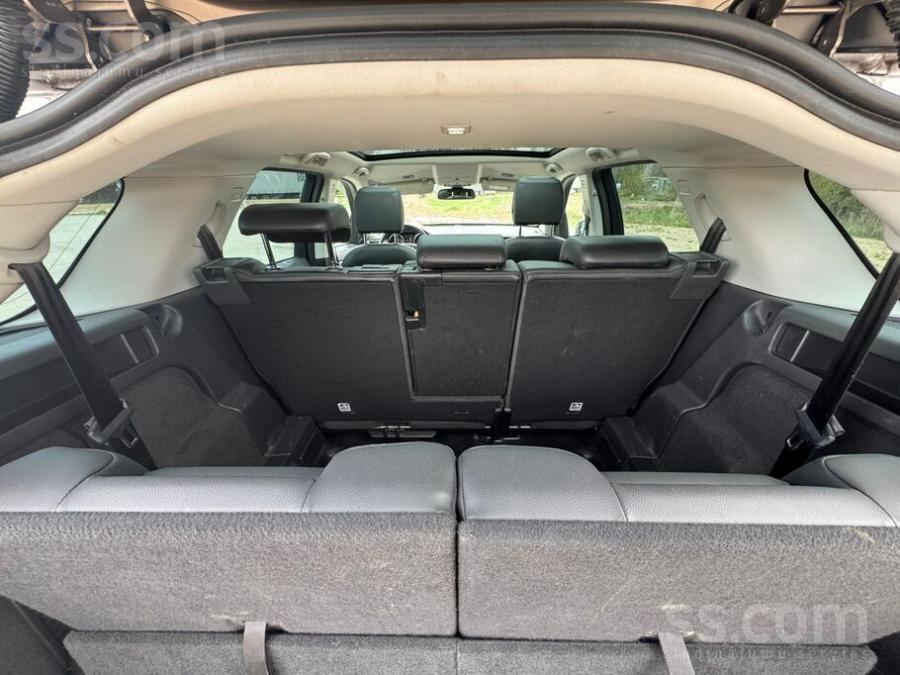 Brown Land Rover Discovery Sport 2017 in Riga, with an engine capacity of 2.00 L and mileage of 0 thousand km for 11890 €, photo 31 on AUTOMOTO.COM.LV