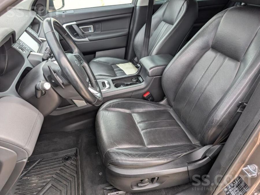 Brūns Land Rover Discovery Sport 2017 Rīga, ar dzinēja tilpumu 2.00 L un nobraukumu 142 tūkst. km par 11500 €, foto 18 vietnē AUTOMOTO.COM.LV