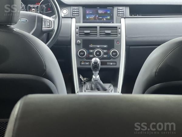 Land Rover Discovery Sport 2016 Valmiera, ar dzinēja tilpumu 2.00 L un nobraukumu 0 tūkst. km par 8990 €, foto 5 vietnē AUTOMOTO.COM.LV