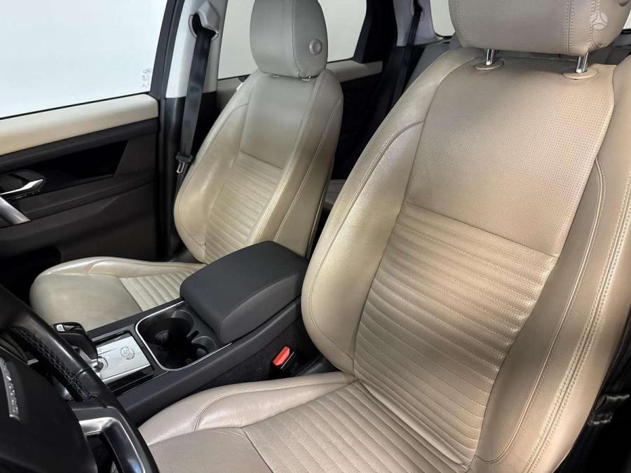 Land Rover Discovery Sport 2019 Viļņa, ar dzinēja tilpumu 2.00 L un nobraukumu 133 tūkst. km par 19000 €, foto 11 vietnē AUTOMOTO.COM.LV